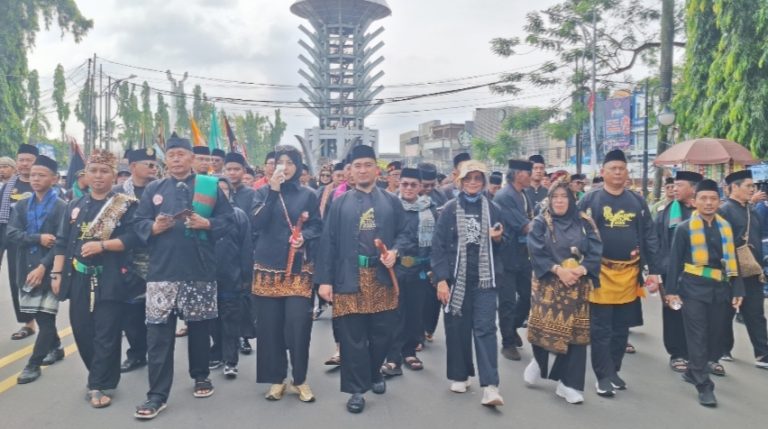 Golok Day 2025 Pecah! 4.000 Pendekar Silat Tumpah Ruah di Alun-Alun Cilegon
